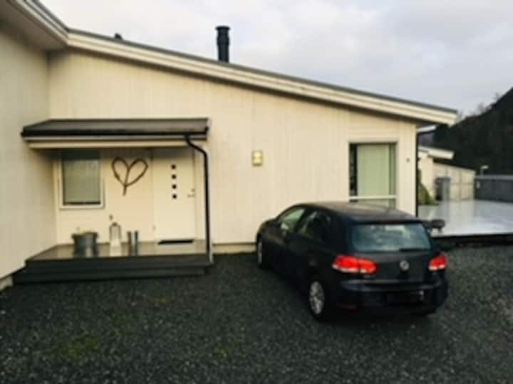 Hus I Bergen, 3 Sov, Uteplass, Parkering - Aéroport de Bergen (BGO)