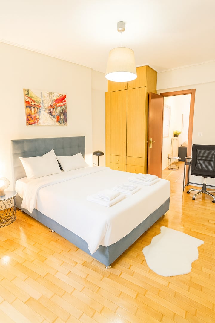 Modern Ground Flr 1 Bdr Flat With Veranda +Parking - Atenas