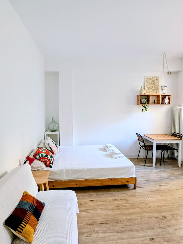 Luz Y Tranquilidad En Malasaña - Madrid