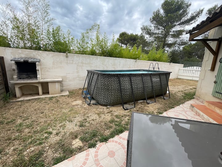 Appartement à La Campagne • Jardin & Piscine - Miramas