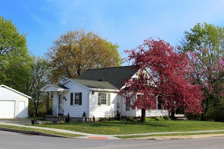 Songbird Cottage 3b, Sleeps 6 - Hanover, PA