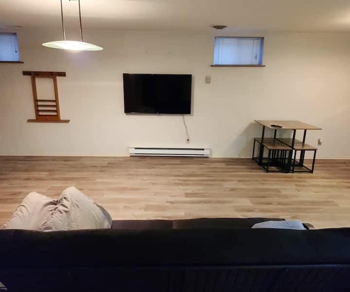 Irwin Residential - Spacious Downstairs Apt - Sault Ste. Marie