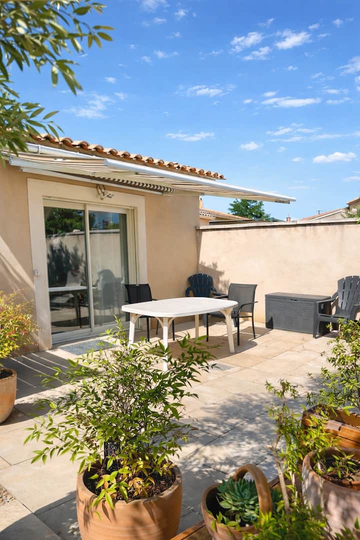 Studio Climatisé Terrasse + Parking Proche Avignon - Le Pontet