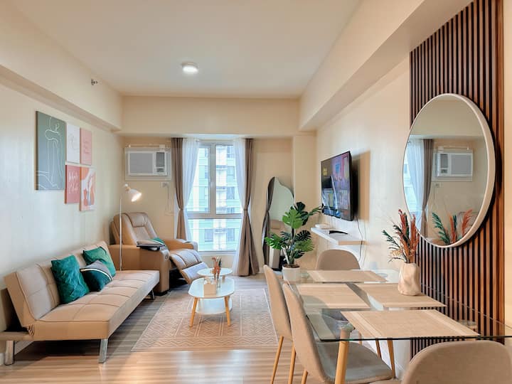 Stylish 1br Central Cebu It Park + Pool&fast Wifi - Cebu City