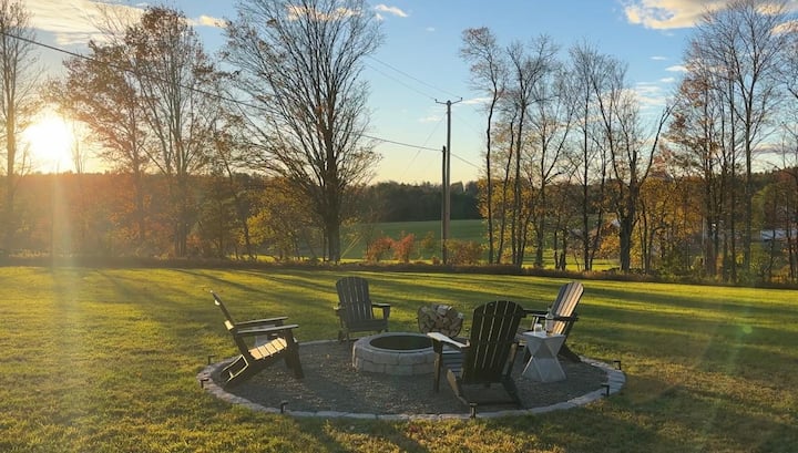 Peaceful Escape • Hot Tub • Fire Pit • Views - Bethel