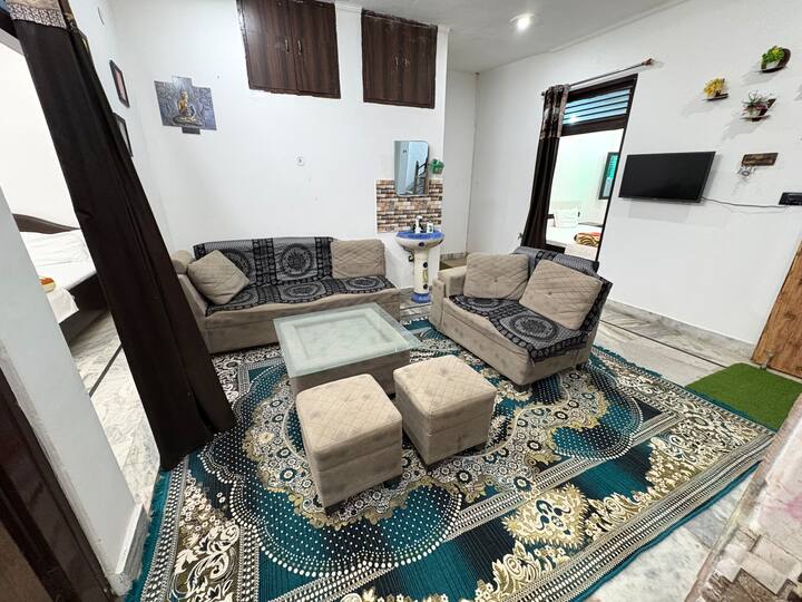 Dev Homestay In Vrindavan - Vrindavan