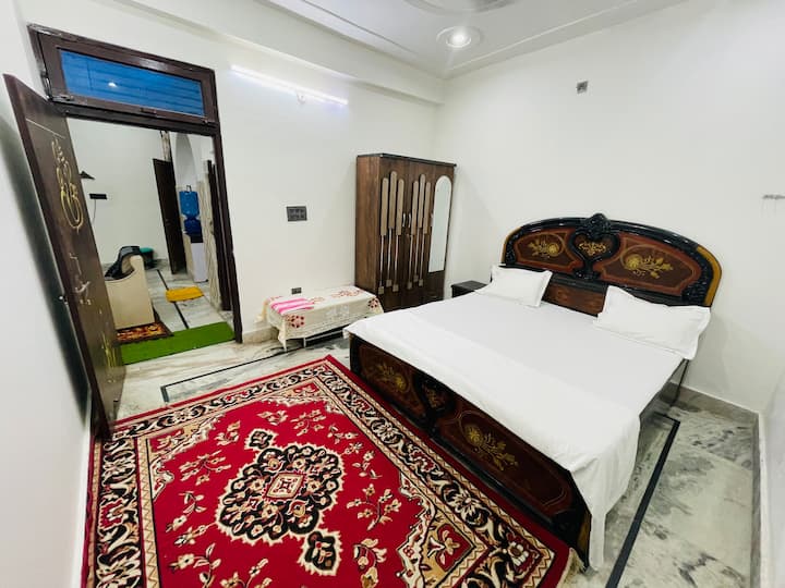 Dev Homestay In Vrindavan - Vrindavan