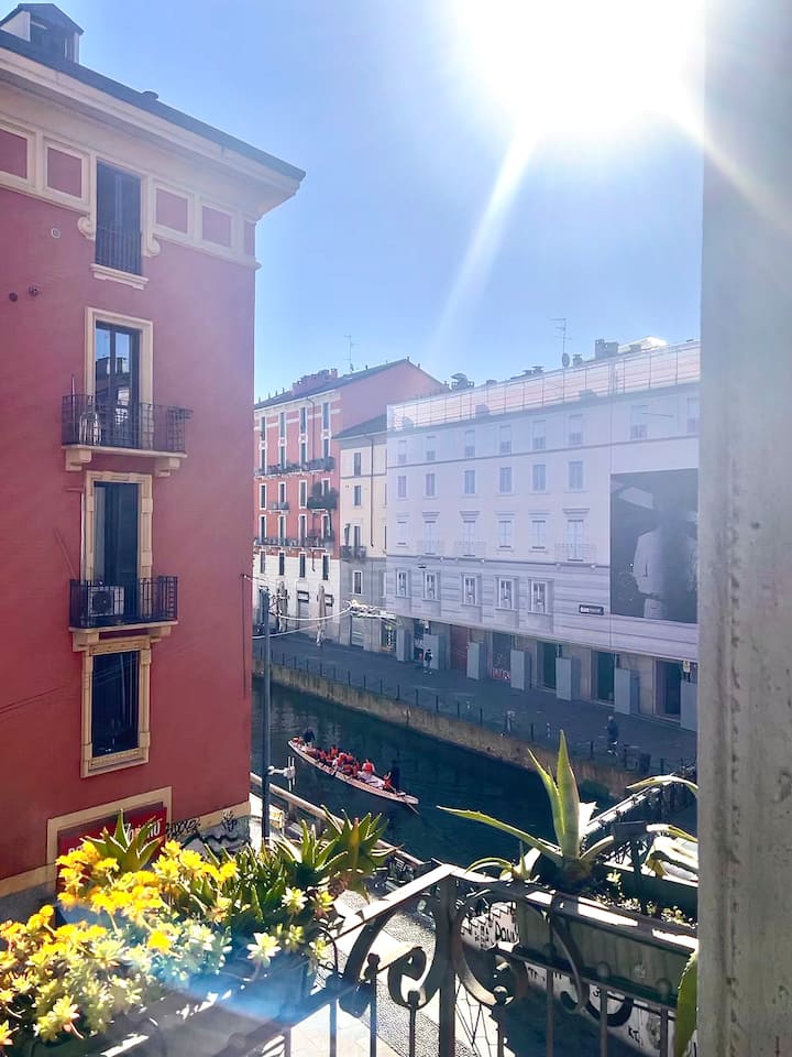 Boutique Balcony Studio-navigli Canal-coolest Area - Milan