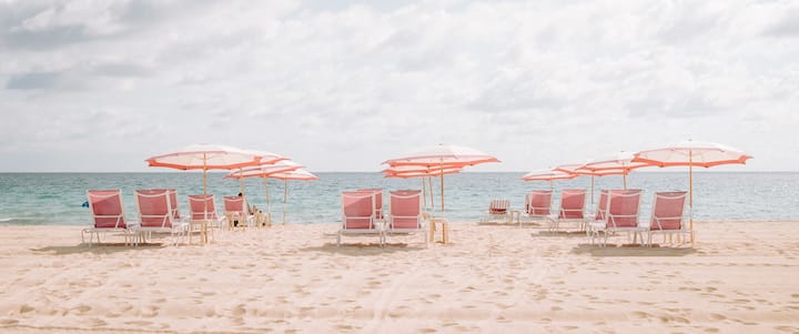 Beachside Studio: Prime Location - Miami Beach, FL