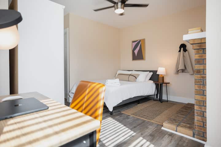 Ensuite Double Room In A San Diego Coliving - Coronado