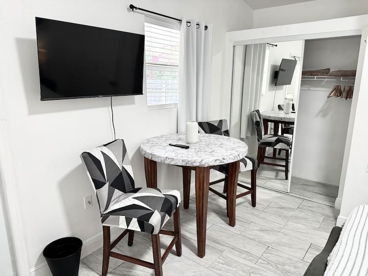 Master Room #3 Near/hard Rock - Miramar, FL