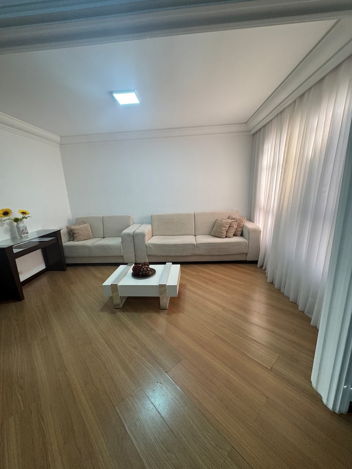 Casa Espaçosa E Aconchegante óTima Localização. - Curitiba