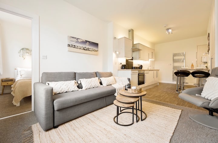 Self-contained One Bed Apartment - Bournemouth