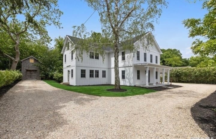 North Fork New Home Overlooking Winery W/ Pool - The Hamptons, NY