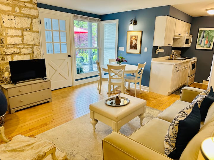 Waterfront Coach House - Kingston