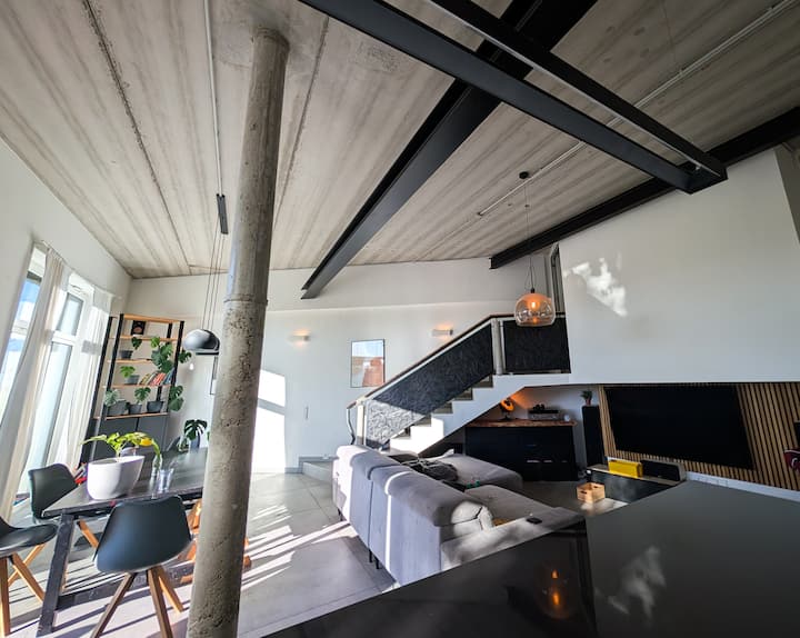 Moderne Loft Wohnung Mit Garten - Bornheim