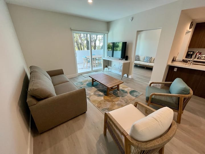 *Free Parking* Cozy Apartment - Dania Beach, FL