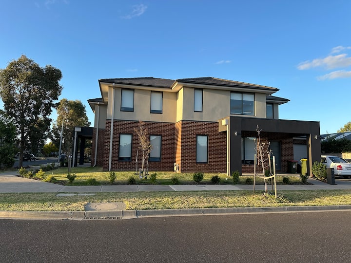 Serene Oasis At West - 20 Min Away Avalon Airport - Werribee