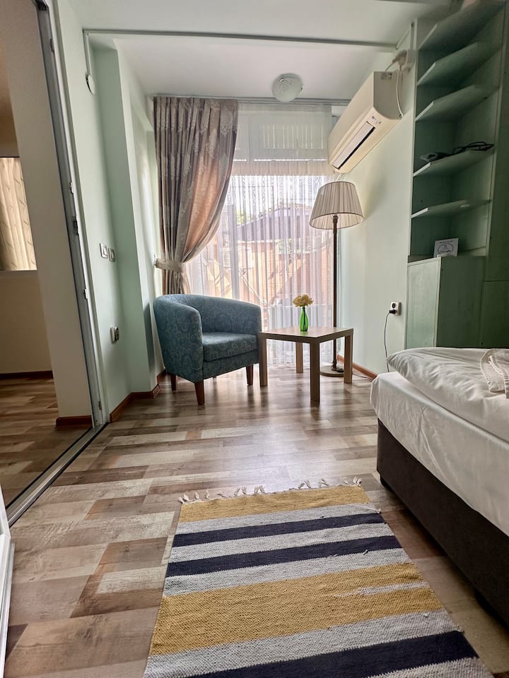 Green Central Apartment - Varna