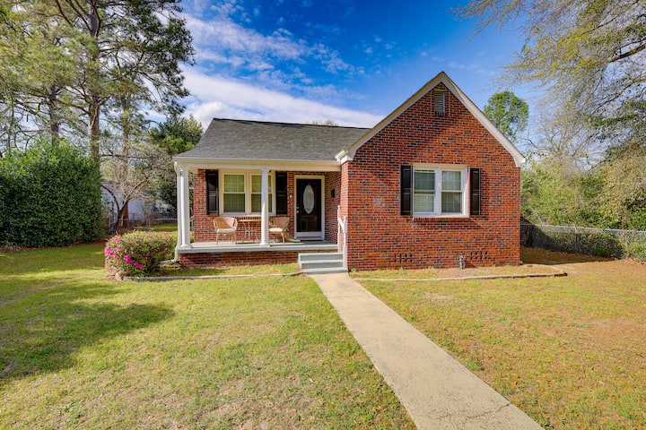 Cayce 2br Getaway | Fenced Yard + Walk To Dining - Columbia, SC