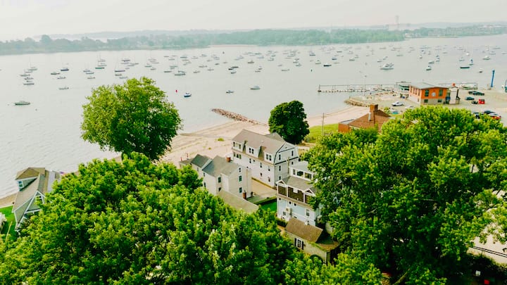 Seaside Getaway - Ocean Views - Wenham Lake, MA