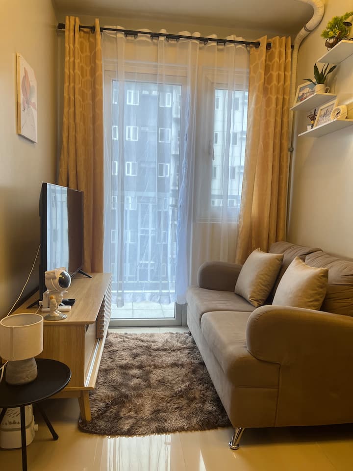 Yorum's Guesthouse In Charm Residences - Cainta