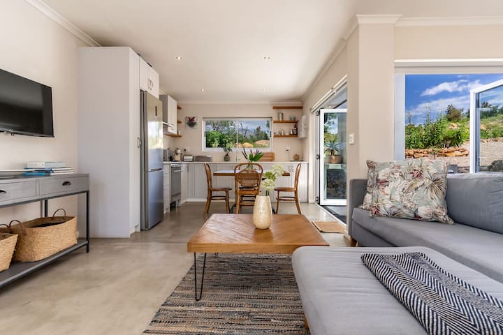 Bellevlei Estate | Protea Cottage - Stellenbosch