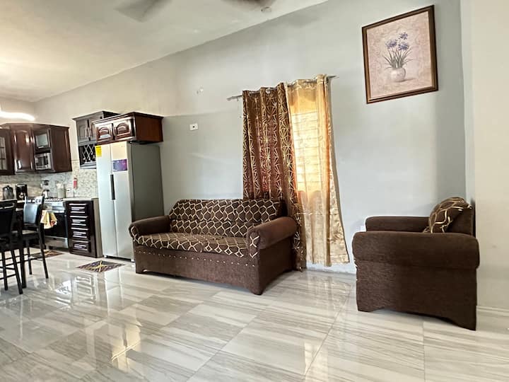 Luxury Upstairs Stay - Jamaica