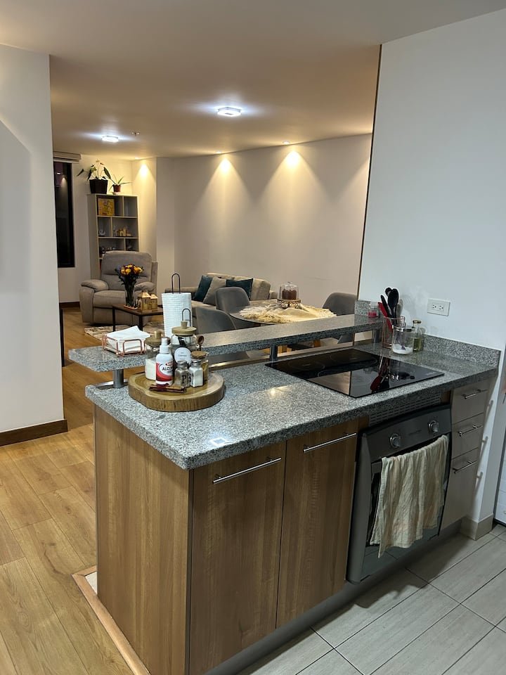 Hermoso Y Cómodo Dpt En Quito - Quito