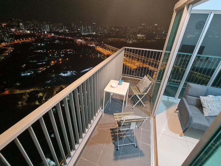 Balcony View Bdr Mlysia/5min Drive To Trx@sg Besi - Kuala Lumpur
