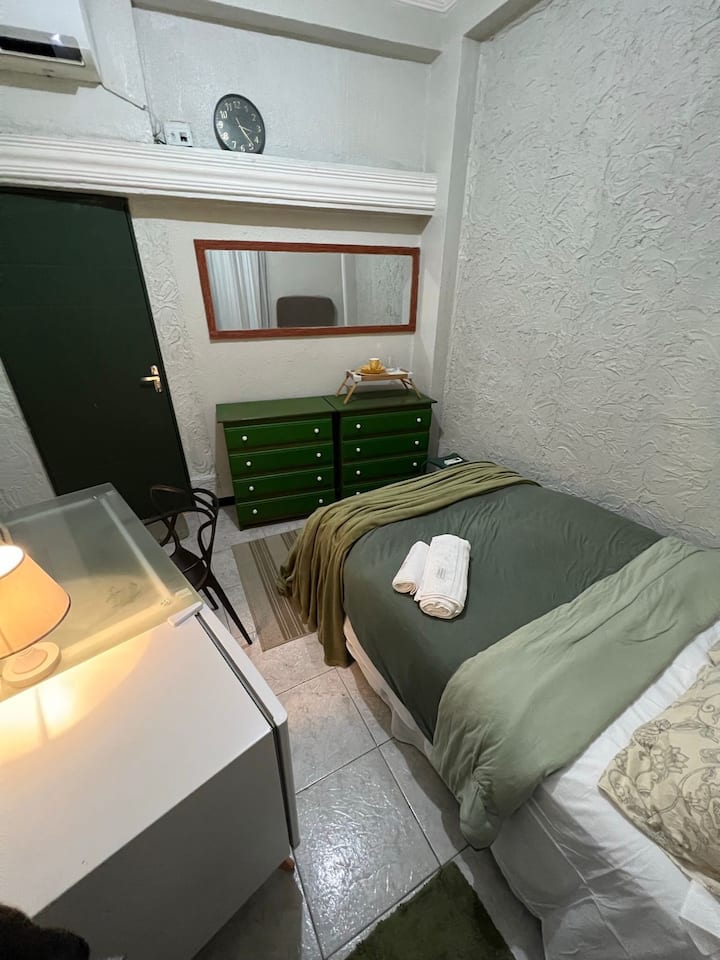 Quarto Suite Individual No Vieiralves - 01 - Manaus