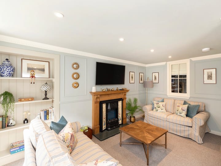 Luxury Old Town Flat On Iconic Royal Mile - Edinburgh