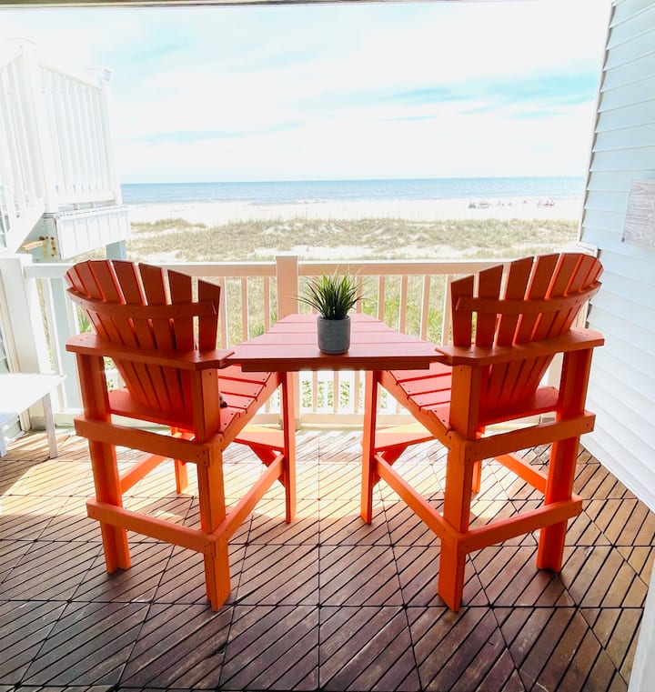 Beachfront Condo, Steps To Sand/pool, Heart Of Oib - Ocean Isle Beach, NC