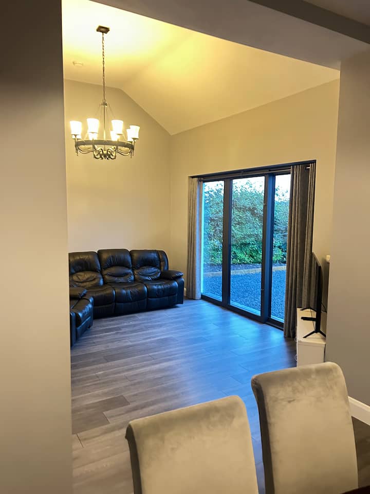 Warm Cosy Quiet And Modern - Castlebar