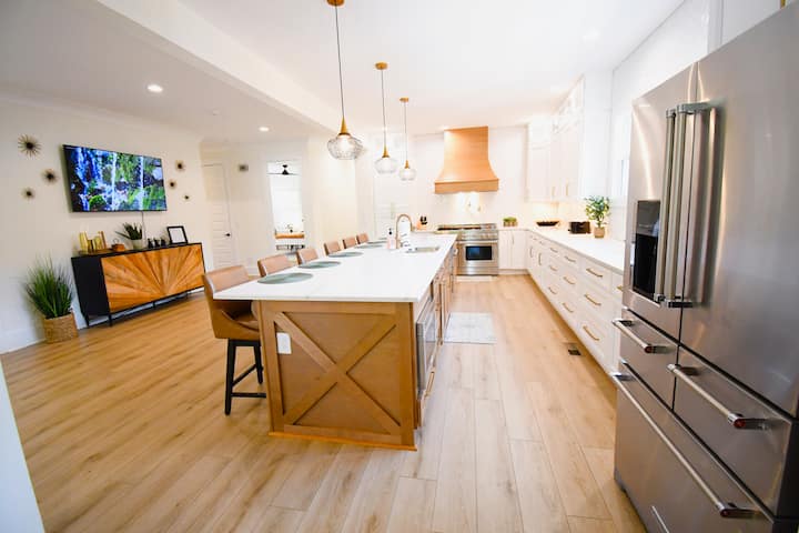 Beautiful B’ham Bungalow - Birmingham, AL