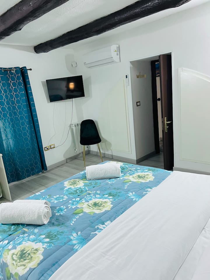 Casa Nel Centro Storico Di Napoli - Neapel