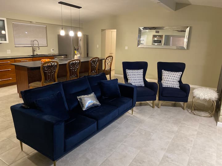 Roses Guest House - Oro Valley, AZ