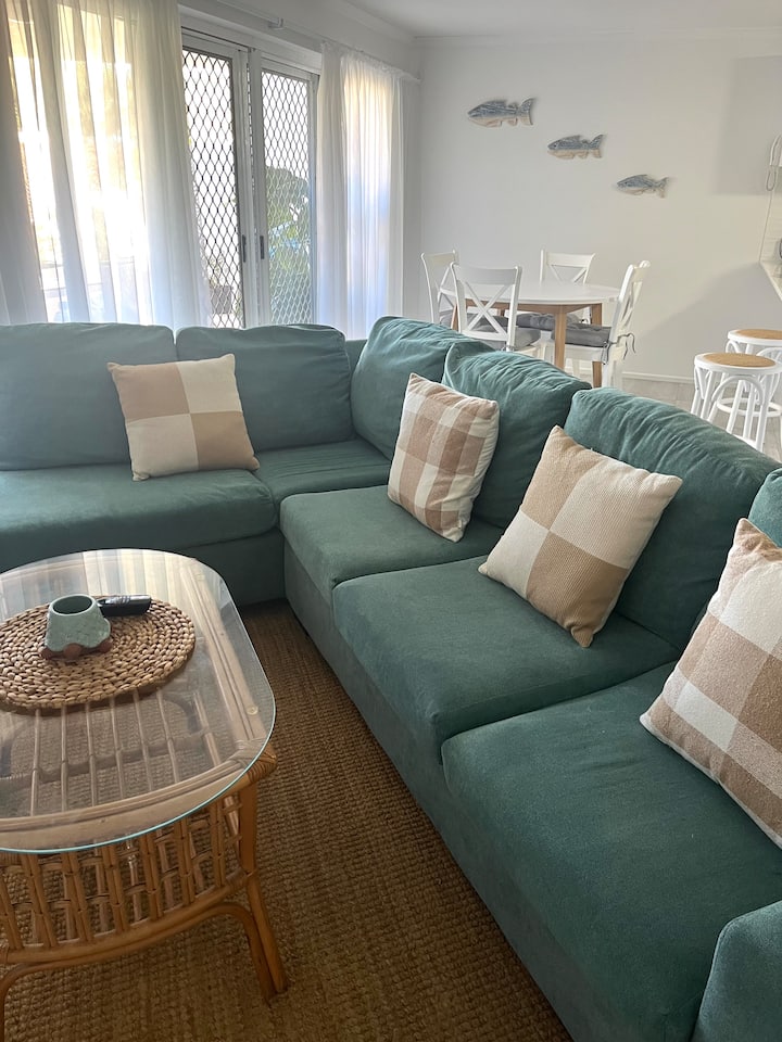 Absolute Beachfront 2 Brm Unit. - Sunshine Coast Queensland, Australia