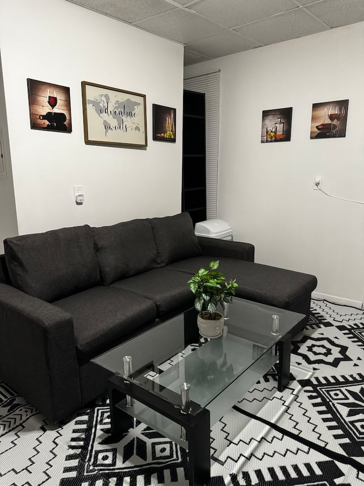 Stylish Bedroom With Private Living Room - Manhattan, NY