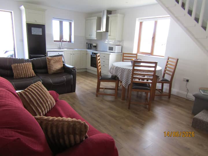 Shore View Apartment, Sea & Mountain Views - Dunfanaghy