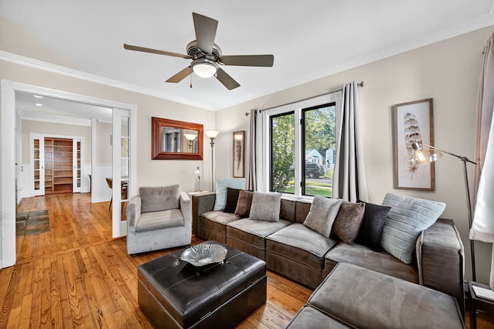 Beverly Hills Homeaway - Troy, MI