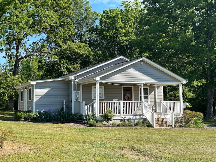 The Farmhouse - Holliday Lake State Park, Appomattox