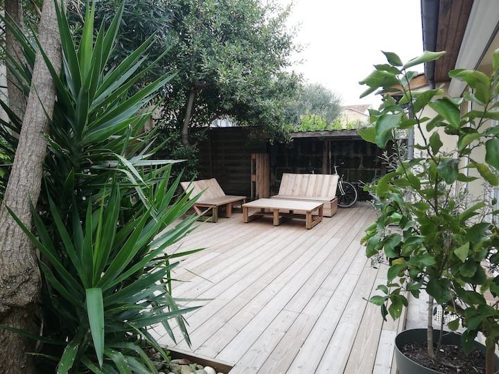 Paisible Maison De Ville Avec Grande Terrasse - Bordeaux