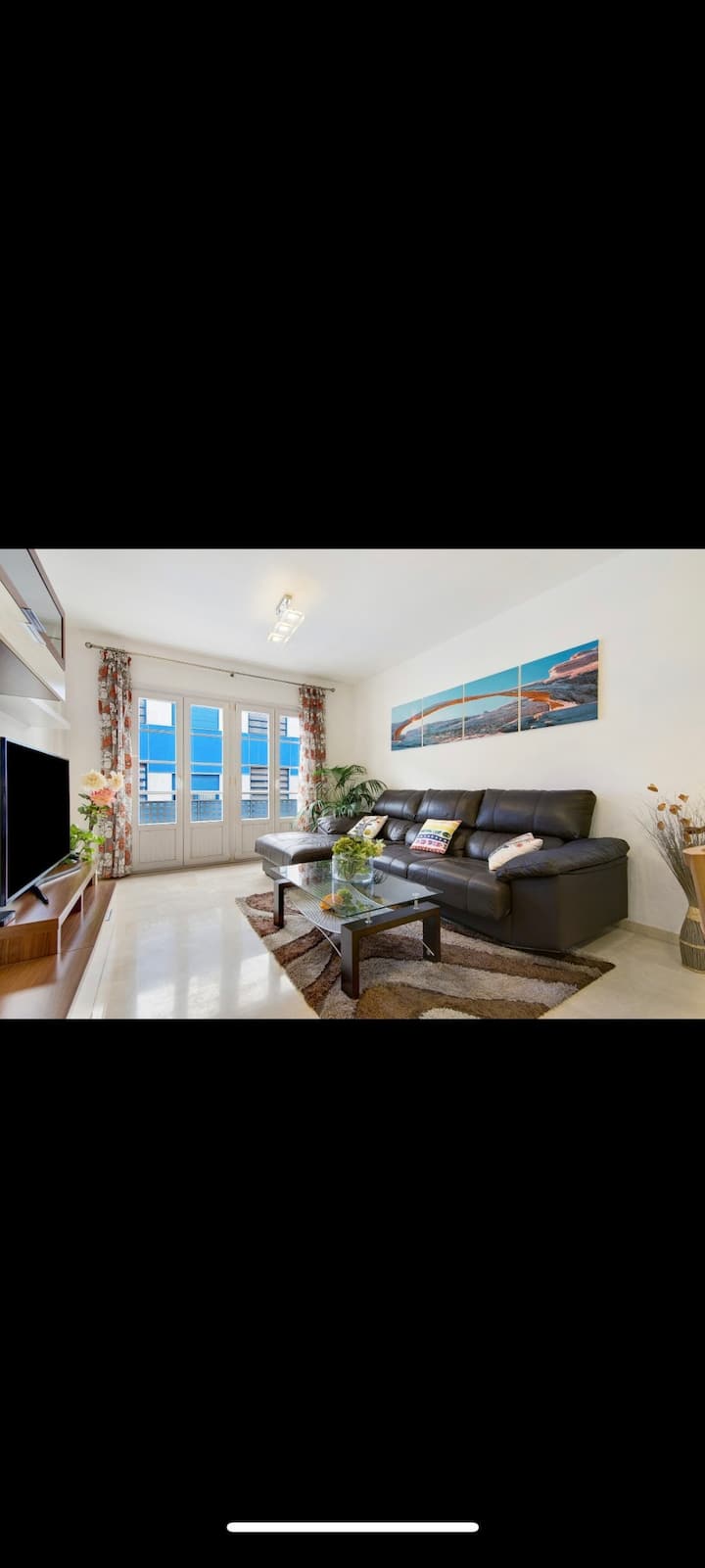 Elena Is A Comfortable And Well-located Apartment. - 라스팔마스데 그란카나리아