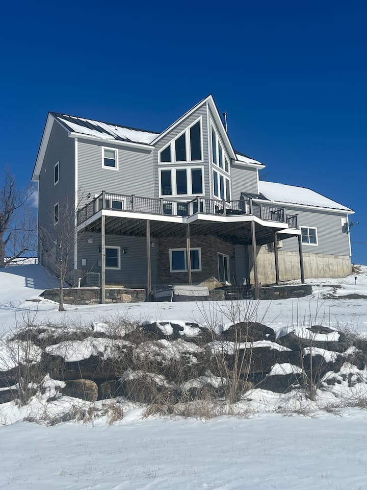 Country Hill Prow Sunset View - St Albans City, VT