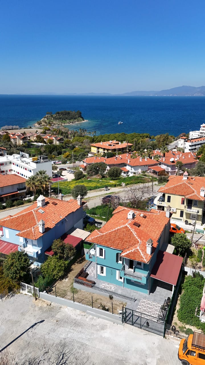 Sea View Summer House In Kusadasi With Garden - Kuşadası