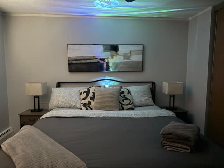 Cozy, Simple, Comfortable, Relax - Minneapolis, MN