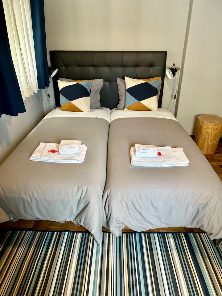 Ac House 9 - Quarto Privado Com 2 Camas Solteiro - Porto