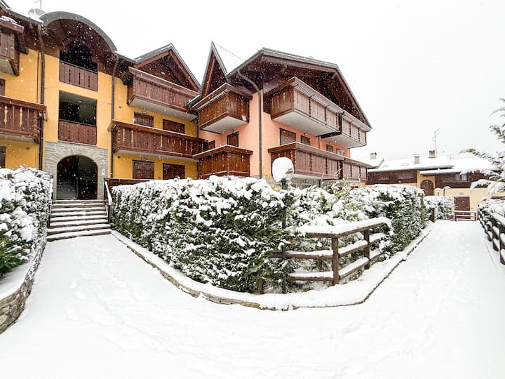 Villetta A Schiera, Giardino Privato E Box Doppio - Aprica