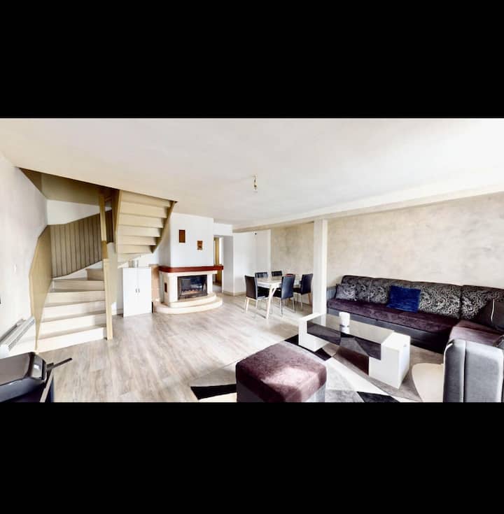 Maison Mitoyenne De 169m2 - Coulommiers